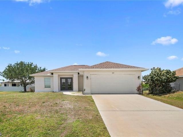 202 NW 25th Pl, Cape Coral, FL 33993