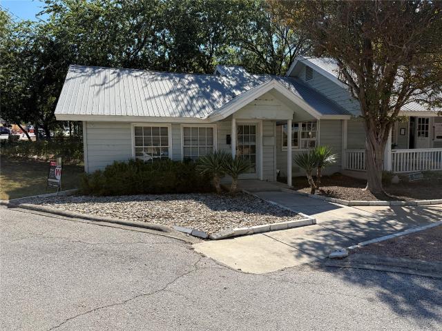 202 S Austin Ave # 101