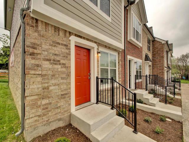 202 S College St # 14