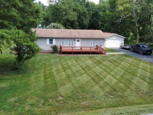 202 S Dunston St, Marion, IL 62959
