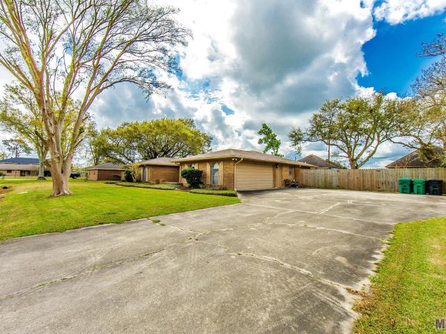 202 S Hidalgo Ln, Thibodaux, LA 70301 | MLS #BY2026004 | Compass