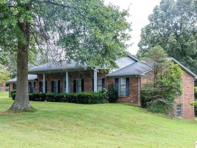 202 S Hillcrest Dr, Vine Grove, KY 40175