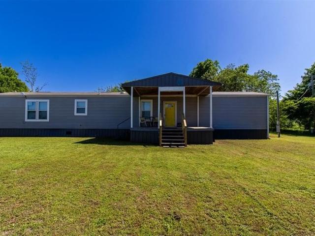 202 S Main St, Carney, OK 74832