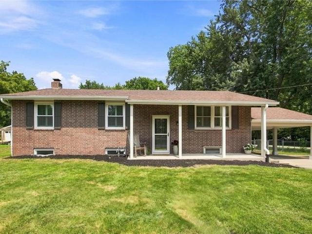 202 South St, Lathrop, MO 64465