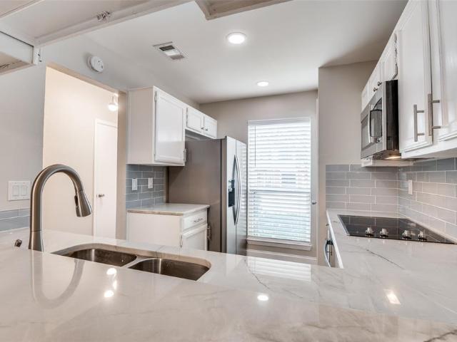 202 Samuel Boulevard # C2