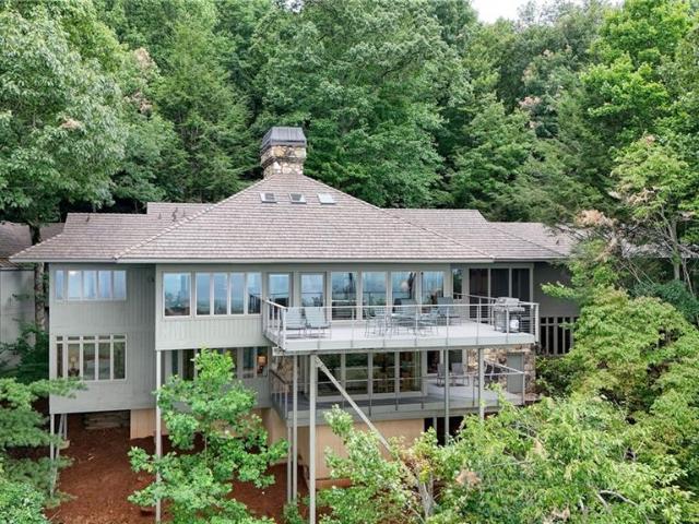 202 Sanderlin Mountain Drive N
