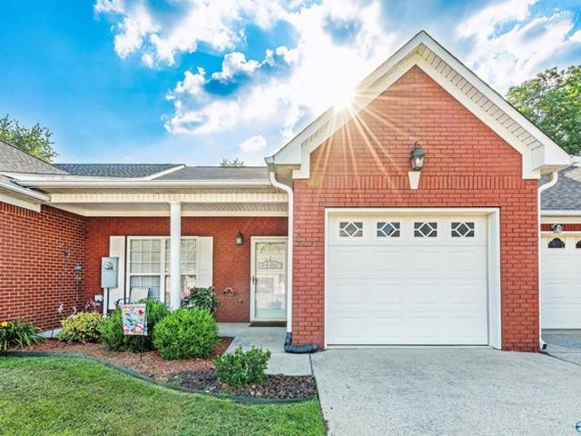 202 Santana Dr, Athens, AL 35611