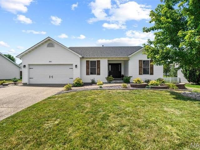 202 Schmittgens Dr, Wentzville, MO 63385