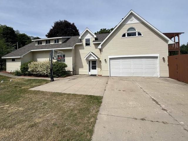 202 Seventeenth St, Traverse City, MI 49684