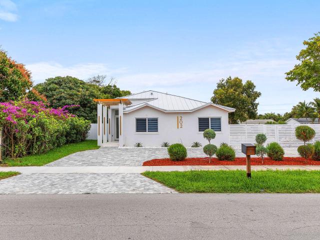 202 SE 4th St, Delray Beach, FL 33483 | MLS #B26004