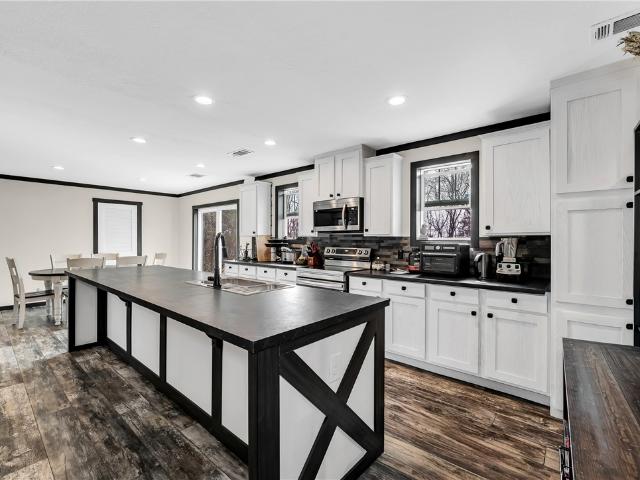202 Silver Ridge Road