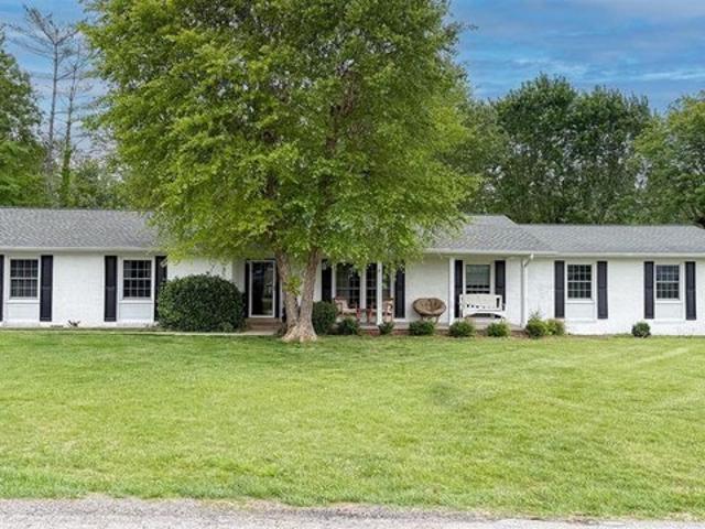 202 Skyline Dr, Edmonton, KY 42129