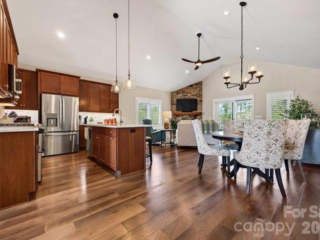 202 Sports Village Dr, Hendersonville, NC 28739