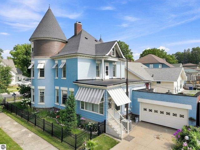 202 Stimson St, Cadillac, MI 49601