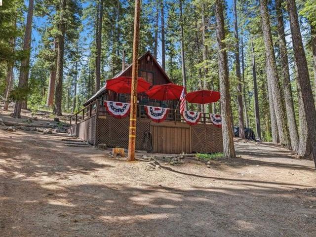 202 Sugarpine Ave, Pinecrest, CA 95364