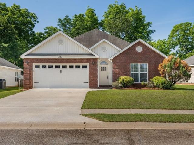 202 Sunnymeade Dr, Warner Robins, GA 31093