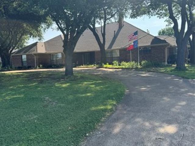202 Suntide Dr, Sunnyvale, TX 75182
