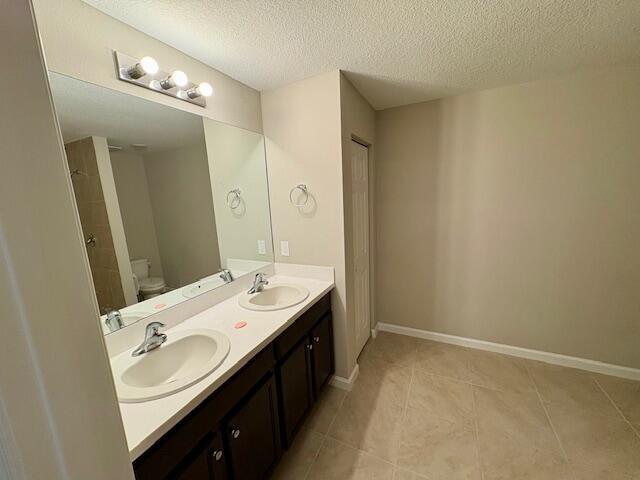 202 SW Aldoro Pl, Port St. Lucie, FL 34953 | MLS #R11163