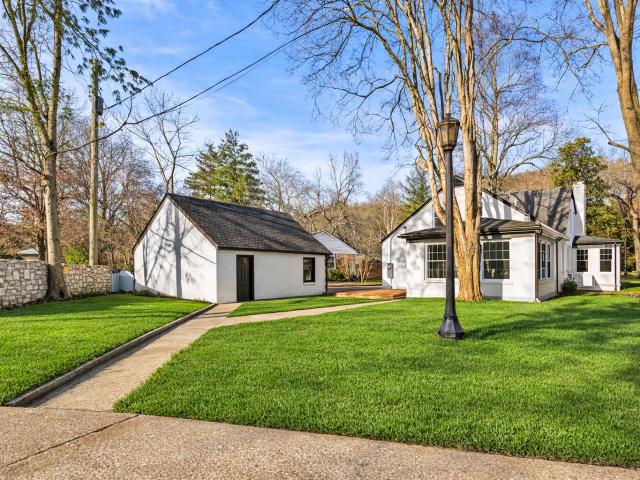 202 Paul Sawyier Drive
