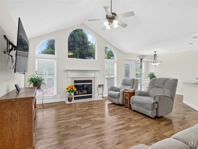 202 Park Ridge Dr Unit 64A, O'Fallon, MO 63366