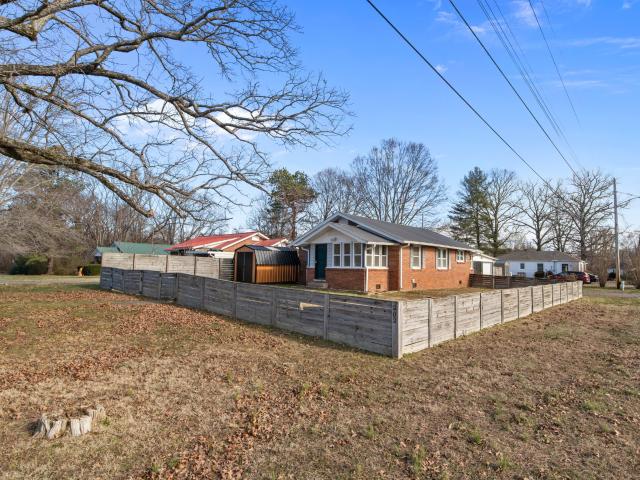202 Parkway W