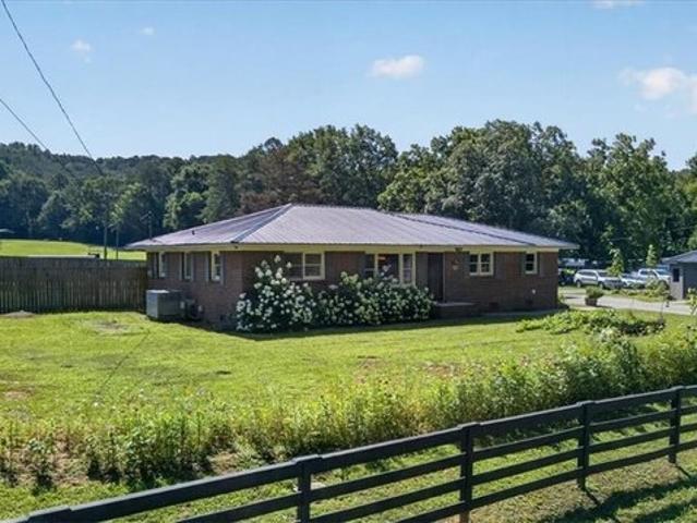 202 Peachtree St, Fairmount, GA 30139