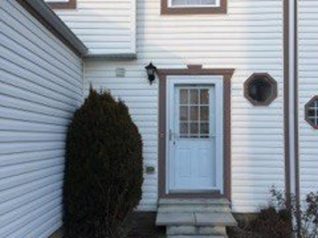 202 Pine Valley Dr, Imperial, PA 15126