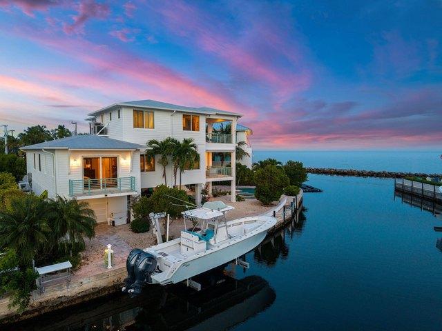 202 Plantation Shores Dr, Plantation Key, FL 33070