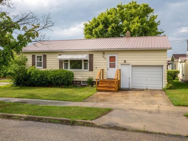202 Pleasant Ave SW, Twin Valley, MN 56584