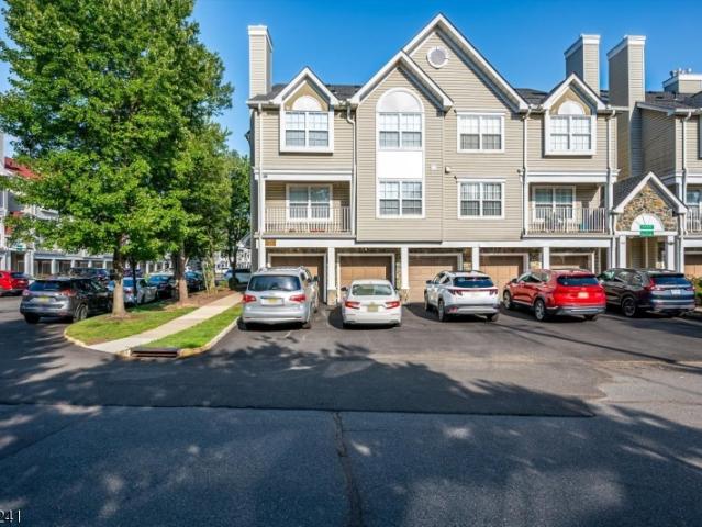 202 Prestwick Way