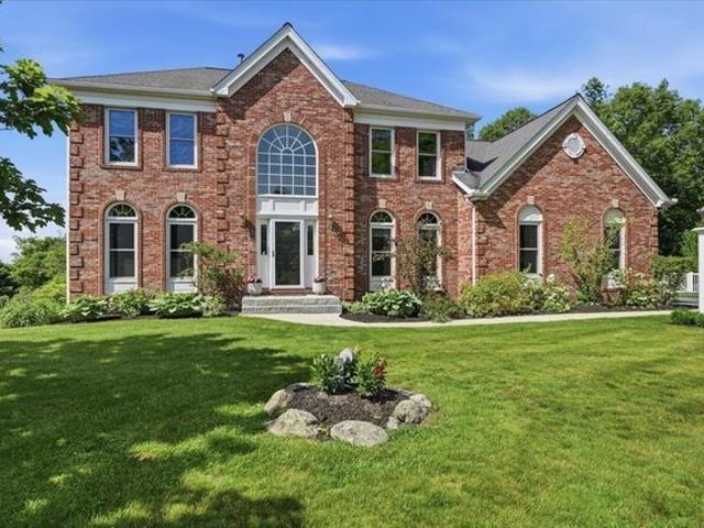 202 Rosemont Dr, North Andover, MA 01845