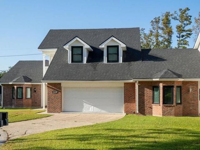 202 Racquet Ln, Houma, LA 70360