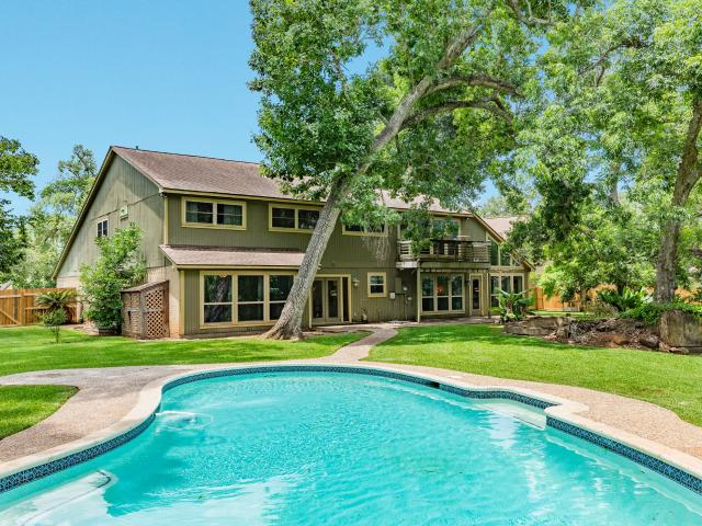 202 Raintree Lane