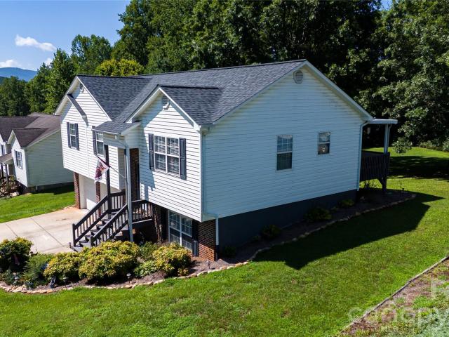 202 Raintree Lane