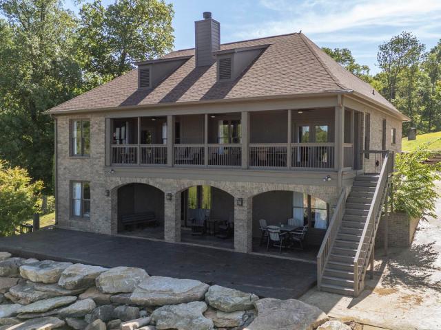 202 riverbend ln