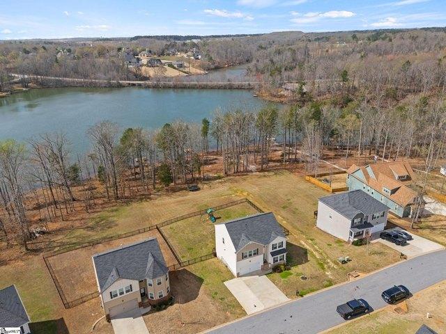 202 Rushing Waters Dr, Inman, SC 29349