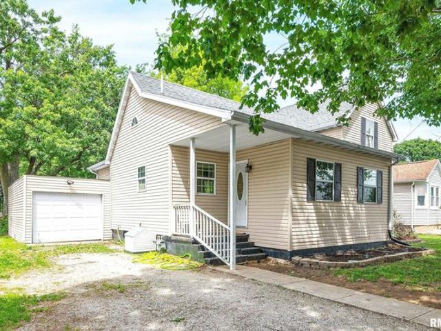 202 W 4th St, Wyanet, IL 61379