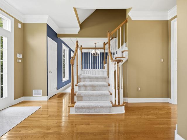 202 W Vanderbilt