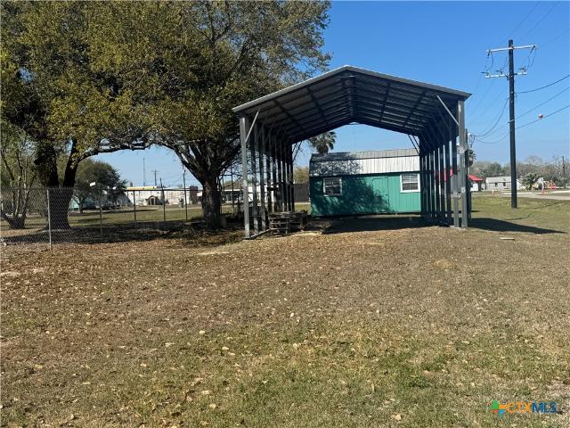202 W Cleveland Ave, Seadrift, TX 77983 | MLS #608046