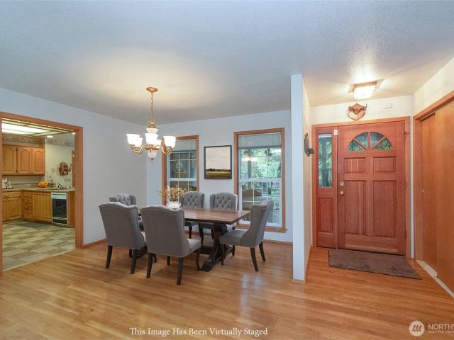 202 W Emerald Forest Lane