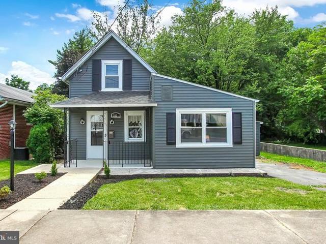 202 W Fifth St, Waynesboro, PA 17268