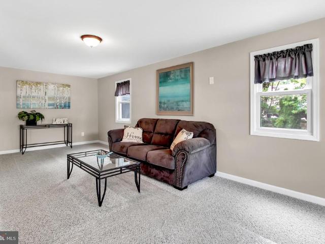 202 W Fifth Street