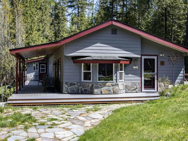 202 W Fry Creek Rd, Sagle, ID 83860