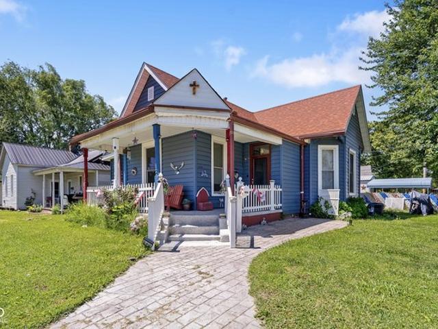 202 W Laurel St, Seymour, IN 47274