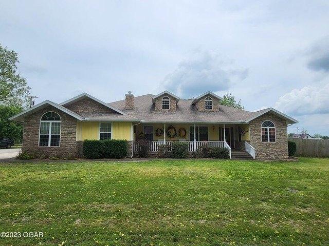 202 W Santee St, Wheaton, MO 64874