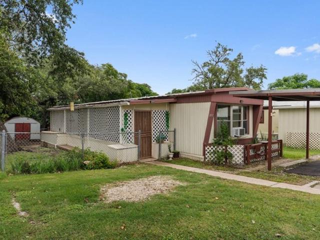 202 Wood Dr, Kerrville, TX 78028