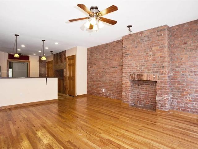 202 Warren St # 1