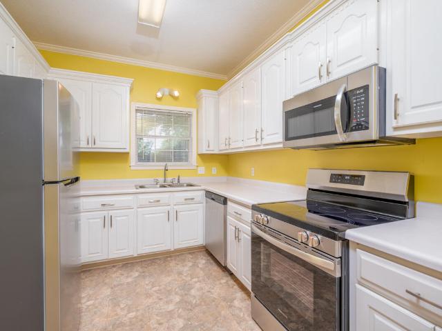 202 Tomlinson Dr, 1 A