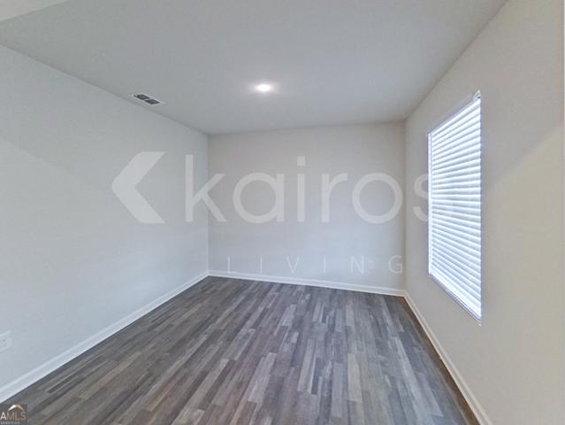 202 Topaz Lane