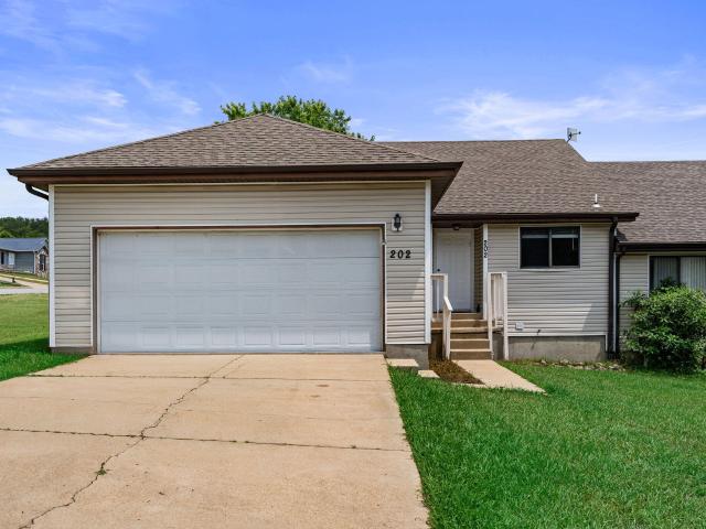 202 Travis Trail